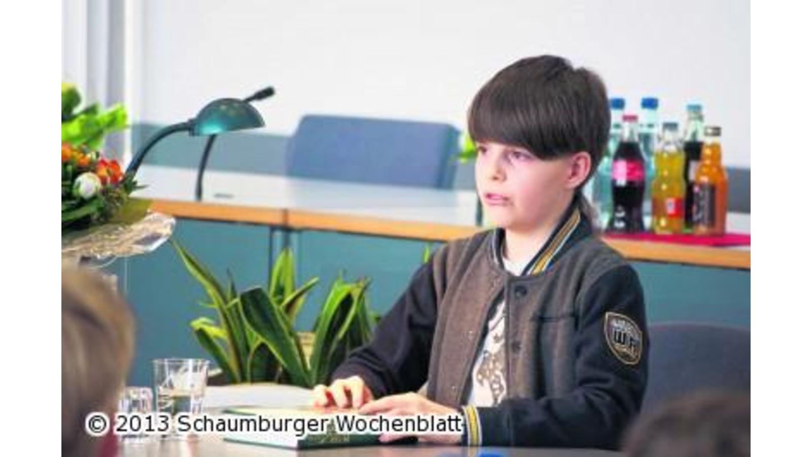 Joshua Leyfeld heißt der neue Vorleseheld | Schaumburger Wochenblatt